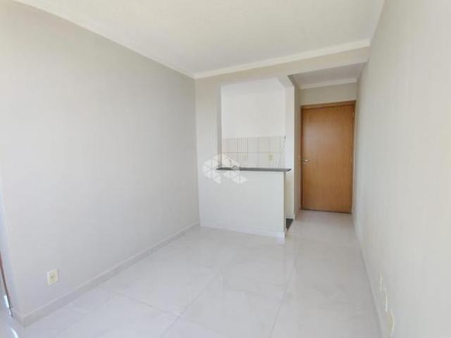 Apartamento novo, 2 quartos, reformado, piso porcelanato e vaga