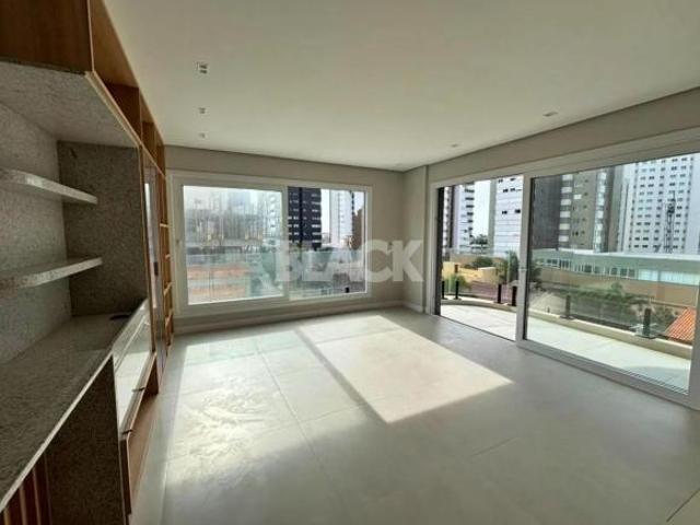 Apartamento novo 3 dormitórios com sacada em Torres RS