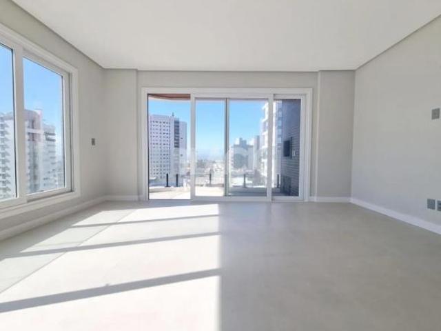 Apartamento novo 3 dormitórios com sacada em Torres RS