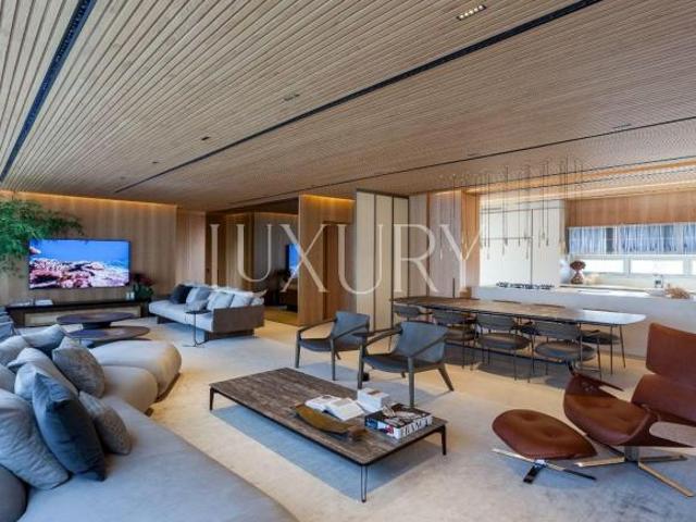 Apartamento nunca habitado e mobiliado 3 e 4 Suítes à venda, 293 m² Itaim Bibi São Paulo/SP