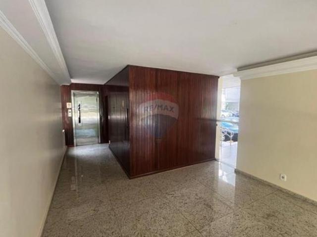 APARTAMENTO ORIGINAL SQS 204 3 quartos 1 vaga de garagem ACEITA FINANCIMENTO E FGTS