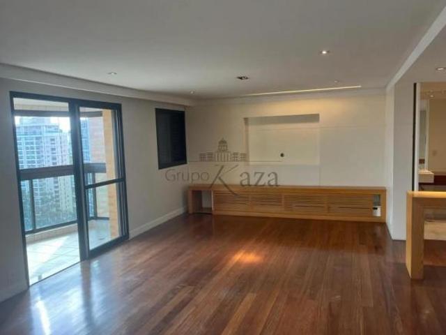 Apartamento Panamby 3 Suítes 192m²