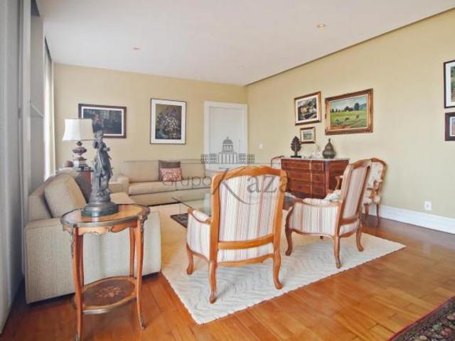 Apartamento Panamby 3 Suítes 368m²