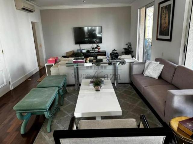Apartamento Panamby 4 Suítes 260m²