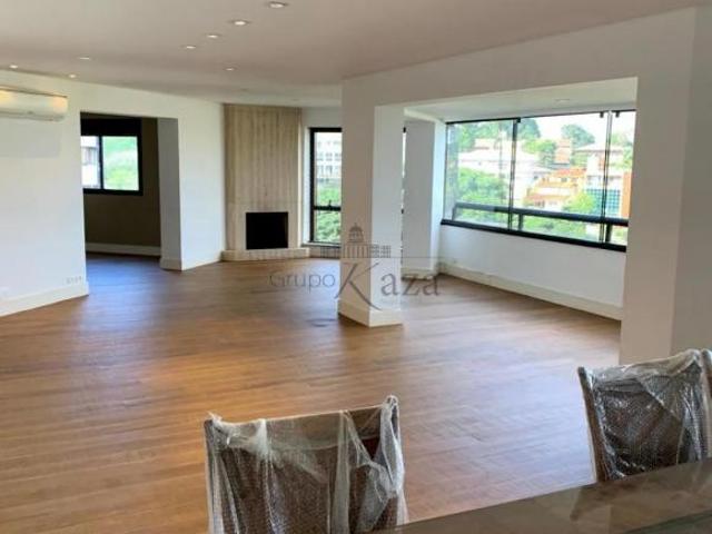 Apartamento Panamby 4 suites 230m²