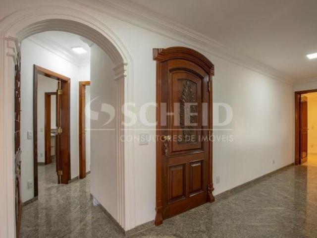 Apartamento Pacaembu 378m², 4 quartos, 3 suítes, closet, cozinha com despensa, sala, lareira 4 vagas