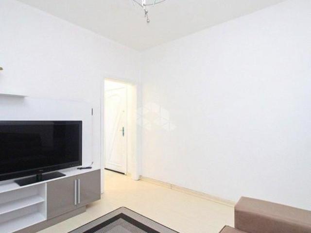 Apartamento padrão 1 dormitório 31m2 para vender R$ 215.00,00