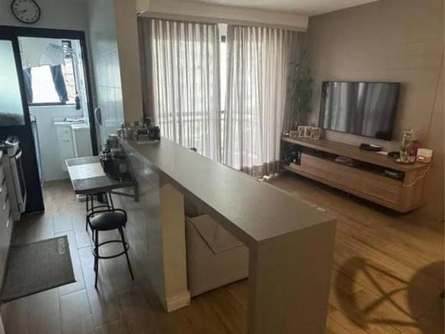 Apartamento padrão 70m2 recém reformado no Itaim Bibi