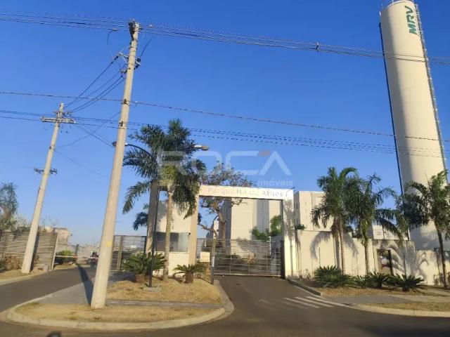 Apartamento padrão com 2 dormitórios no Jardim Embaré em São Carlos