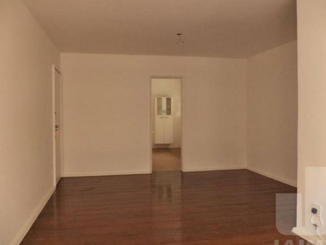 Apartamento padrão com 3 dormitórios sendo 1 suite e 1 vaga