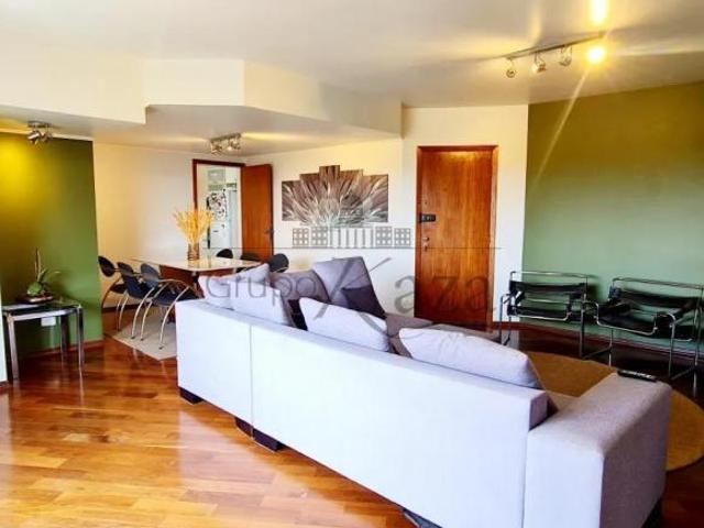 Apartamento Padrão Centro Por do Sol 4 Dormitórios 164m²