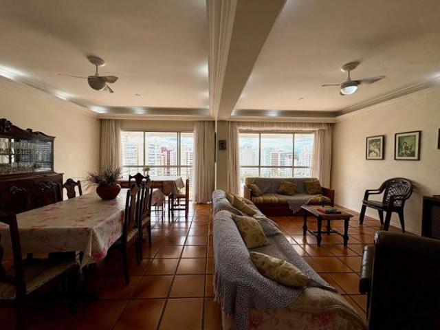 Apartamento padrão à Venda, Astúrias, Guarujá, SP