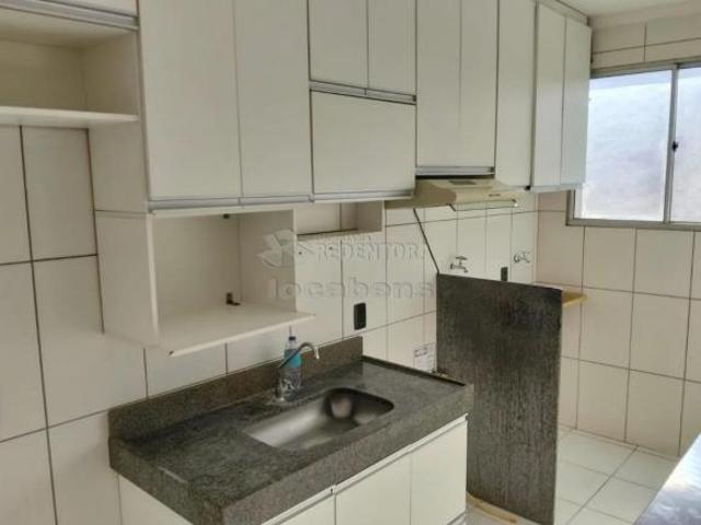 Apartamento Padrão à Venda com 2 Dormitórios no bairro Residencial Macedo Teles I
