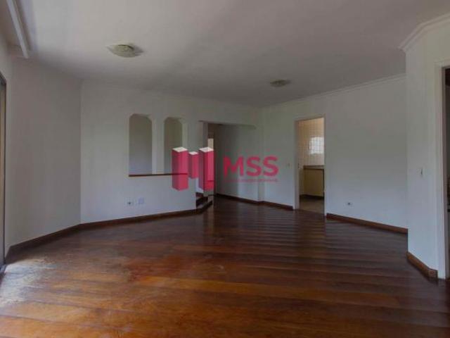 Apartamento Padrão de 3 Quartos com 3 Vagas 119m² à Venda
