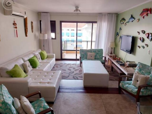 Apartamento Padrão de 04 dormitórios para venda na Praia da Enseada
