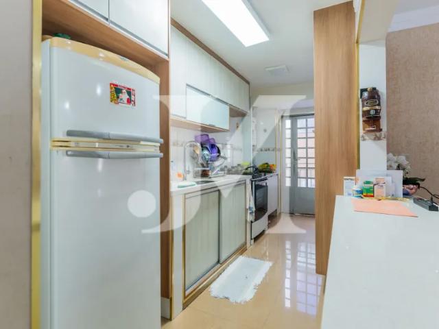 Apartamento Padrão de 105m², com 3 dormitórios sendo 1 suíte e 2 vagas de garagem Condomínio Villa