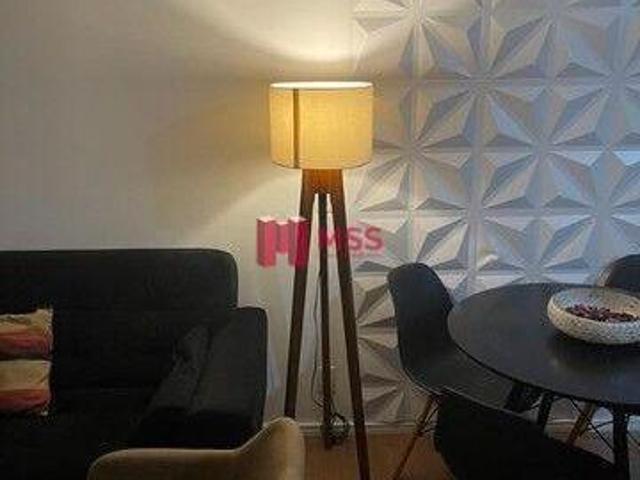 Apartamento Padrão de 2 Quartos com 1 Vaga 41m² à Venda