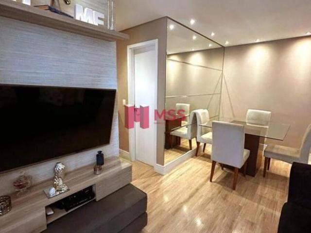Apartamento Padrão de 2 Quartos com 1 Vaga 55m² à Venda