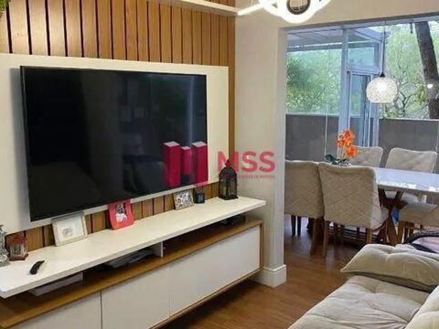 Apartamento Padrão de 2 Quartos com 1 Vaga 87m² à Venda