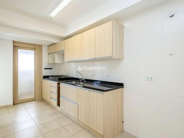 Apartamento Padrão em Curitiba