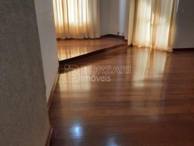 Apartamento Padrão em Araraquara