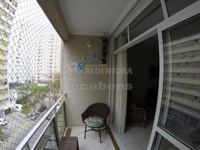 Apartamento Padrão em Guarujá