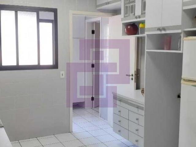 Apartamento Padrão em Guarujá