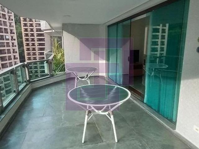 Apartamento Padrão em Guarujá