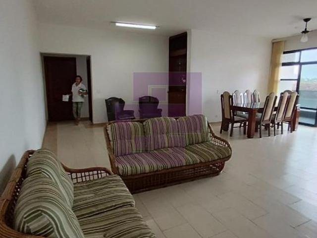 Apartamento Padrão em Guarujá