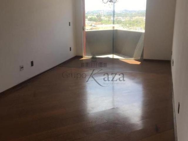 Apartamento Padrão em Jacareí