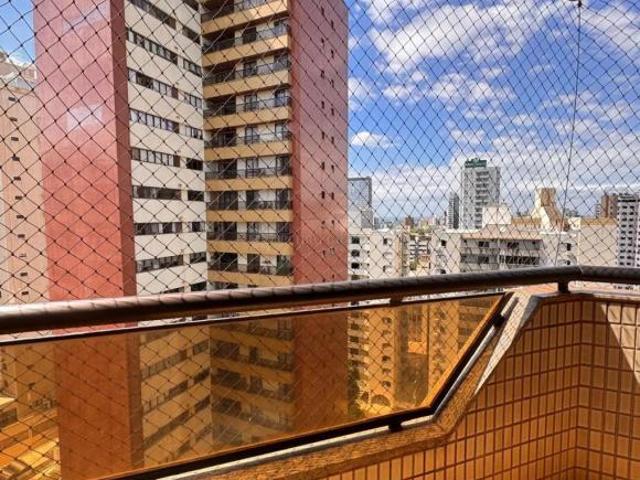 Apartamento Padrão em Maringá