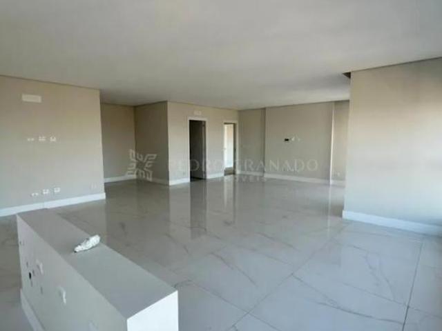 Apartamento Padrão em Maringá