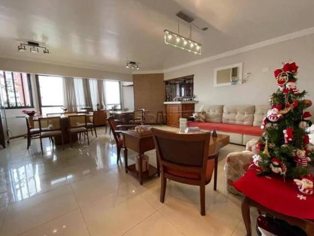 Apartamento alto padrão com 4 Suítes