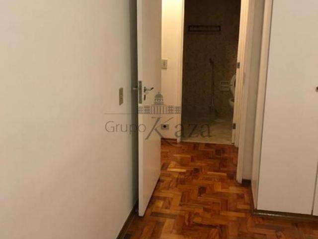 Apartamento Padrão em São José dos Campos