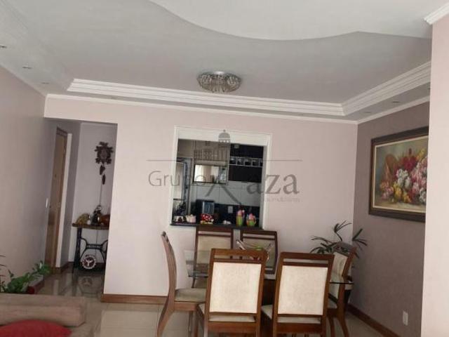 Apartamento Padrão em São José dos Campos