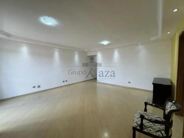 Apartamento Padrão em São José dos Campos