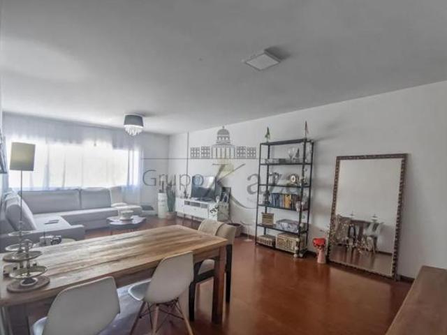 Apartamento Padrão em São José dos Campos