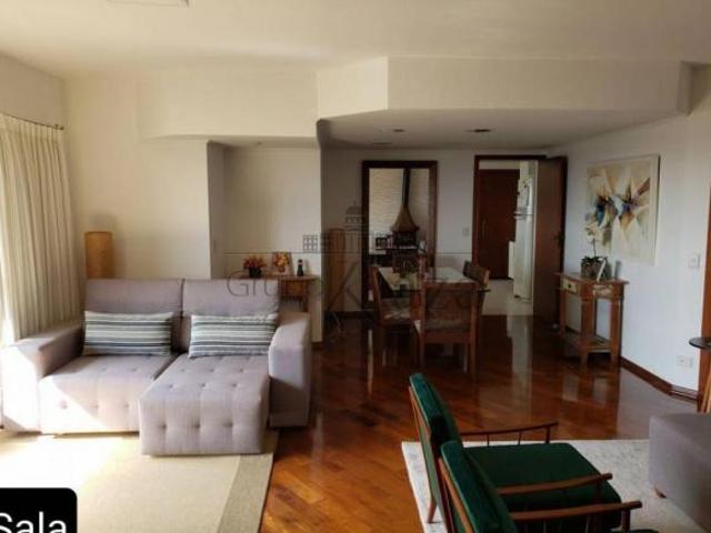 Apartamento Padrão em São José dos Campos