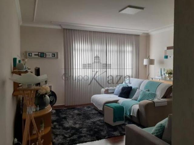 Apartamento Padrão em São José dos Campos