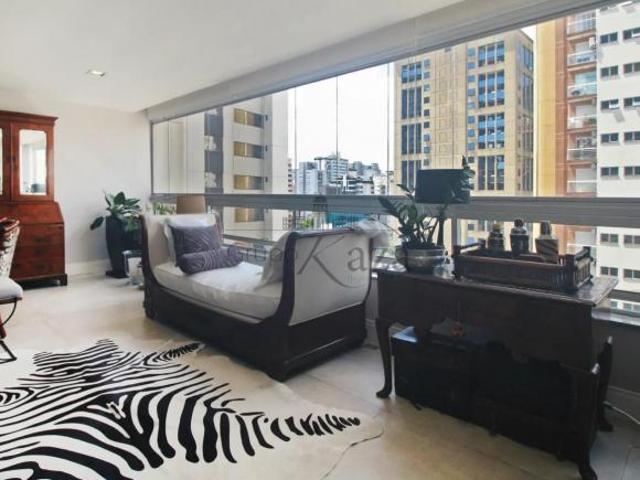 Apartamento Padrão Itaim Bibi 2 Suítes 156m²