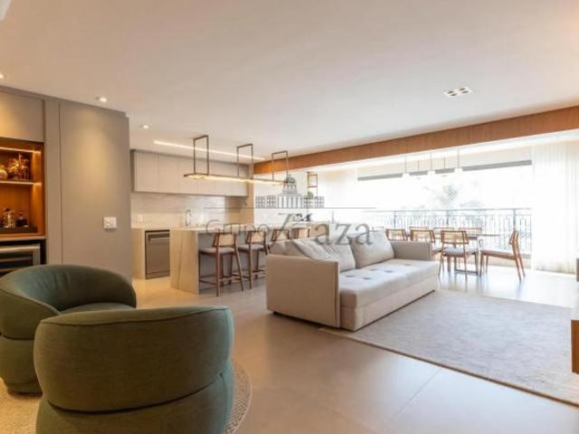 Apartamento Padrão Moema 3 Suítes 153m²
