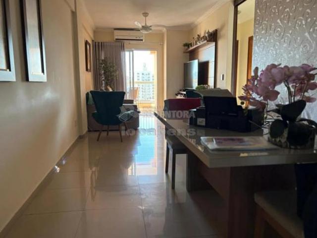 Apartamento Padrão para Venda com 3 Dormitórios no bairro Vila Maceno
