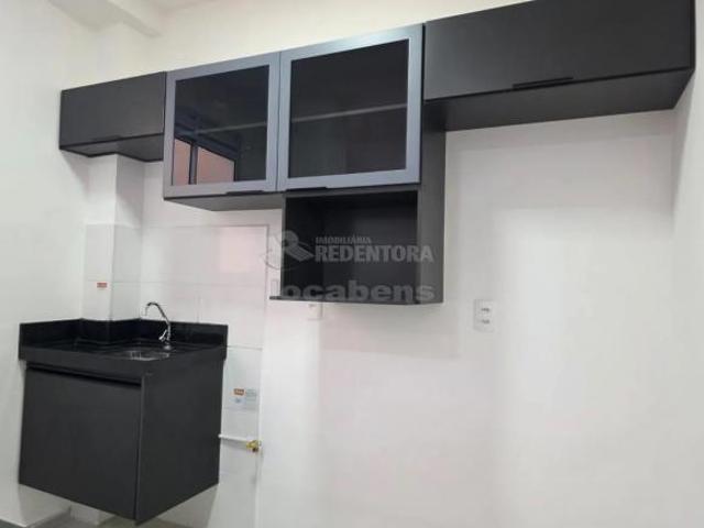 Apartamento Padrão para Venda com 02 Dormitórios no bairro Loteamento Clube V