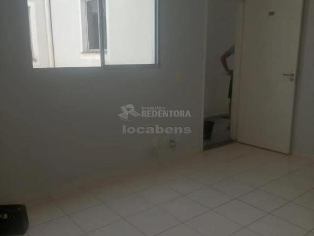 Apartamento Padrão para Venda com 02 Dormitórios no bairro Rios de Spagna