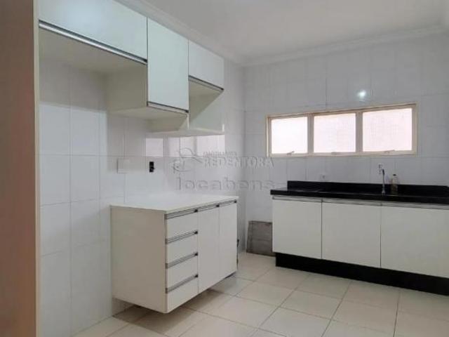 Apartamento Padrão para Venda com 02 Dormitórios no bairro Vila Imperial