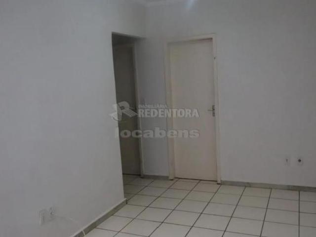 Apartamento Padrão para Venda com 2 Dormitórios no bairro Vila Moreira