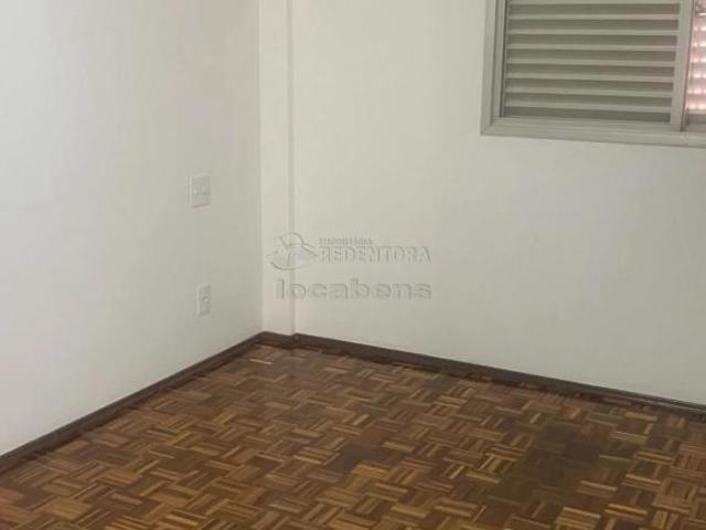 Apartamento Padrão para Locação com 03 Dormitórios no bairro Vila Redentora