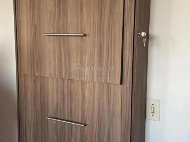Apartamento Padrão para Locação ou Venda com 2 Dormitórios no bairro Loteamento Clube V