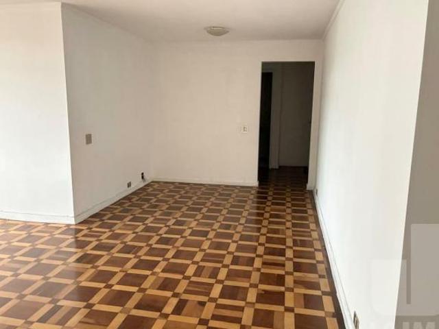 Apartamento padrão para reforma preço abaixo do mercado para venda imediata
