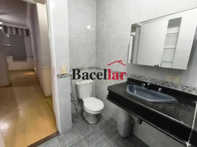 Apartamento: Padrão / Residencial / Copacabana